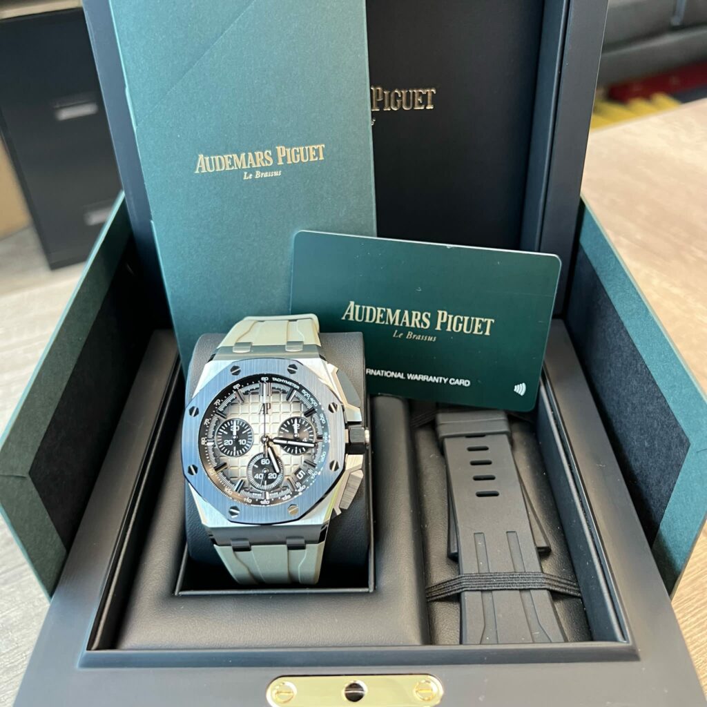 AP Royal Oak Offshore 43mm - The Wrist Watcher